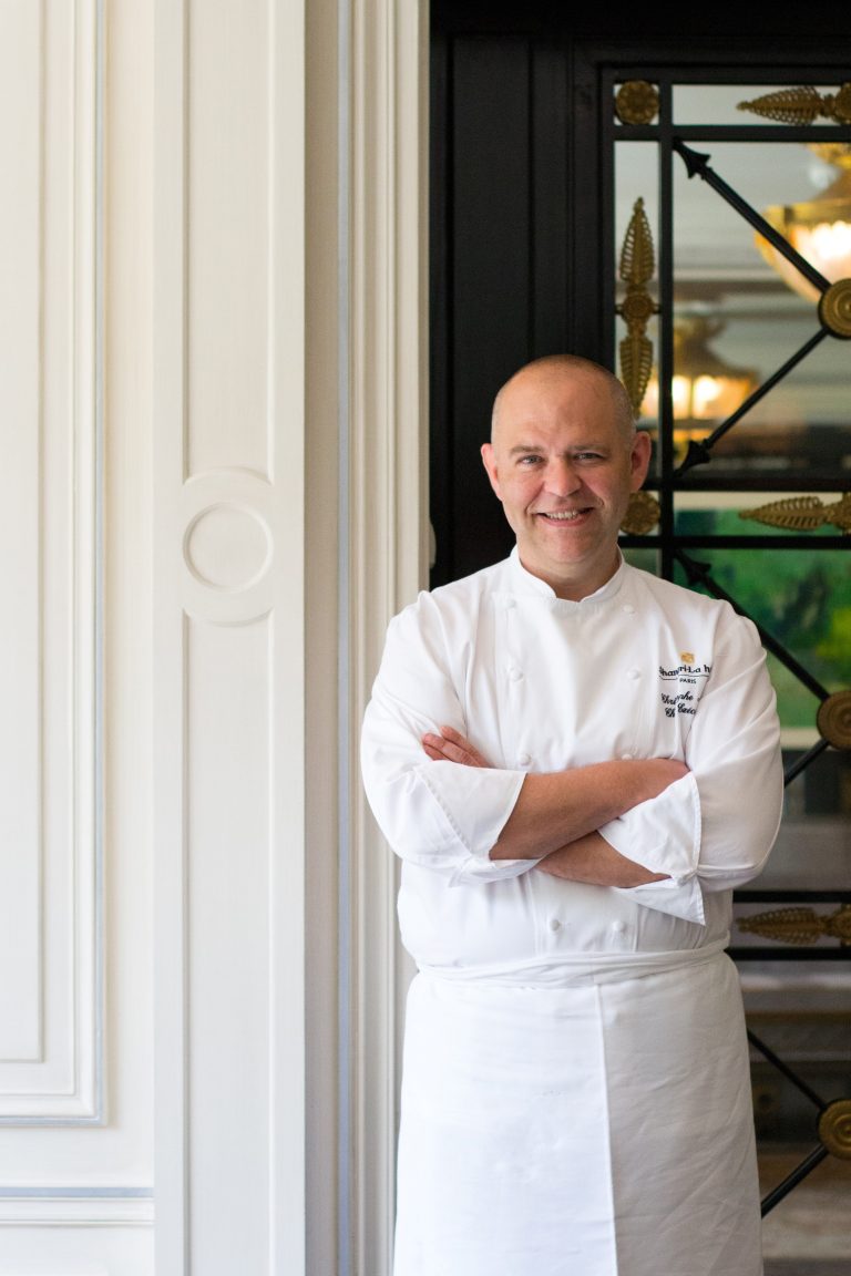 Bernard Pacaud choisit Christophe Moret pour lui succéder à l’Ambroisie ...