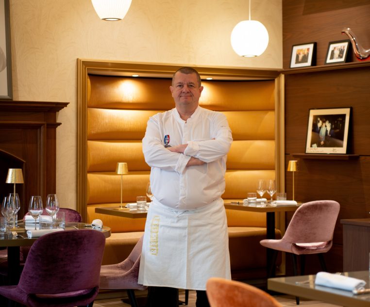 Christophe Marguin met aux enchères une collection de menus historiques ...