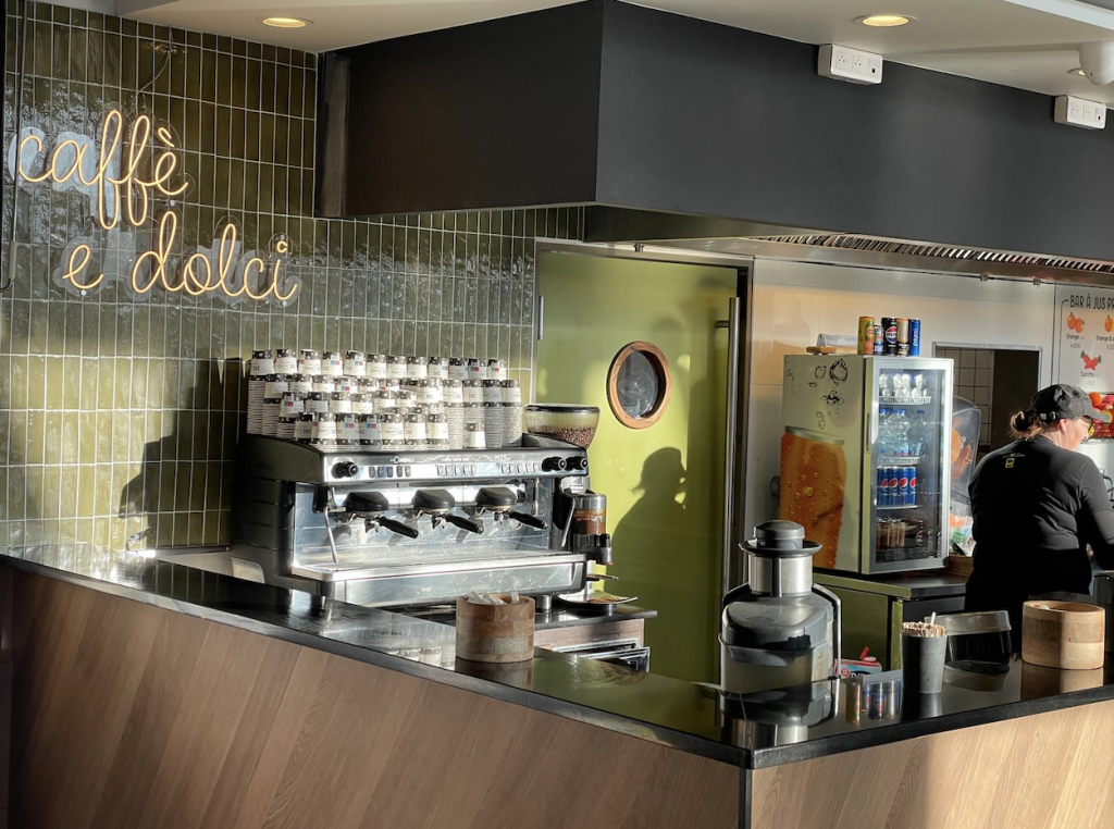 Nouvelle identité visuelle pour les restaurants Stratto - Tendances ...